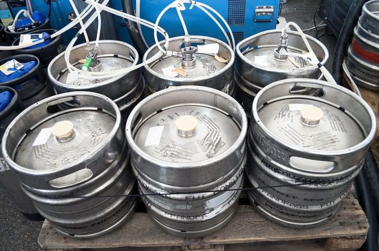 Know Your Beer: The Difference Between Cask vs Keg – Diary of the Dad